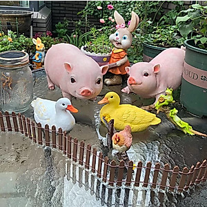 Garden Statue Baby Pig Decorative Garden Figurines Gift, Cute Pig Garden Statue Resin Lawn Ornaments, Durable Farmhouse Animal Sculpture Art Decoration for Home Outdoor Décor (White, Standing)