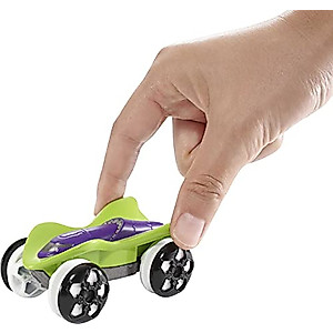 Hot Wheels Color Shifters Toy Car in 1:64 Scale, Repeat Color Change in Icy Cold or Very Warm Water (Styles May Vary)