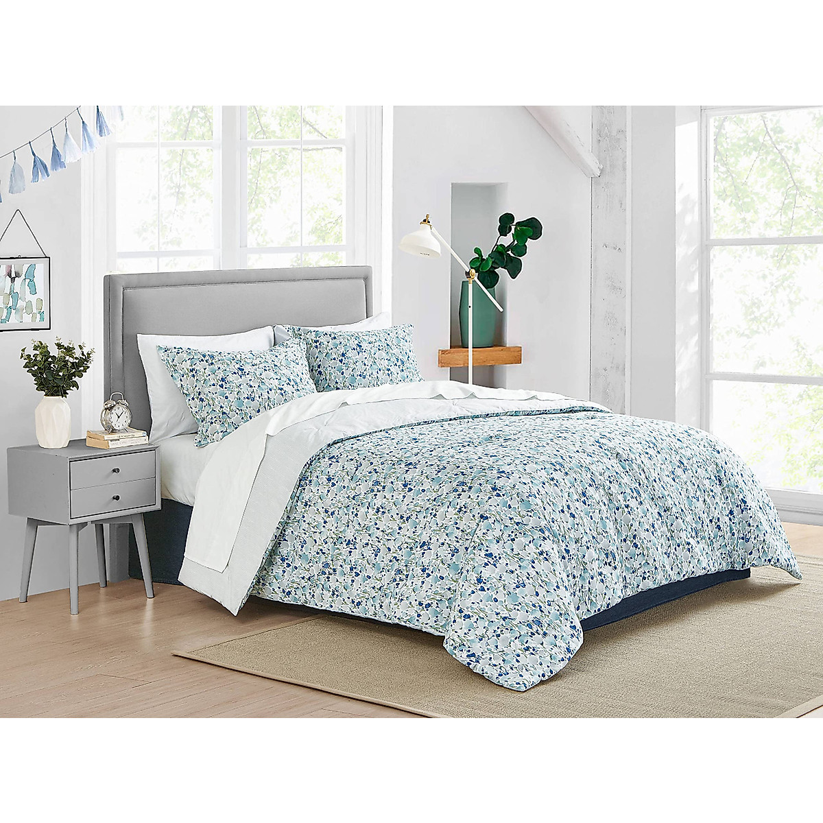 Poppy & Fritz - Queen Duvet Cover Set, Reversible Cotton Bedding with Maching Shams & Zipper Closure, All Season Home Decor (Olivia Blue, Queen)