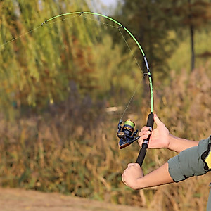 Sougayilang Fishing Rod, 2-Piece Composite Graphite & Glass Blanks Saltwater Trolling Rod Offshore Surf Fishing Pole for Catfish, Salmon Glass Fiber Spinning Rod - Green - 5.9ft