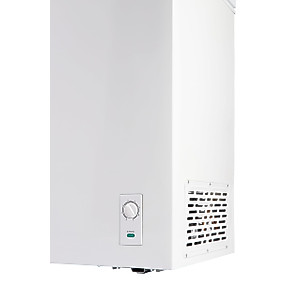 BLACK+DECKER 7.0 Cu. Ft. Chest Freezer, Holds up to 245 Lbs. of Frozen Food with Organizer Basket