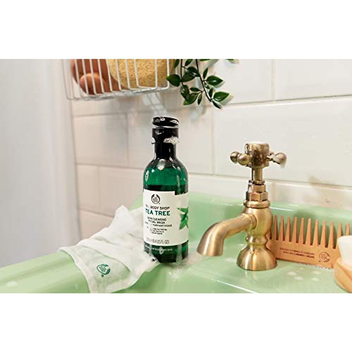 The Body Shop Tea Tree Skin Clearing Facial Wash, 13.5 Fl Oz (Vegan)