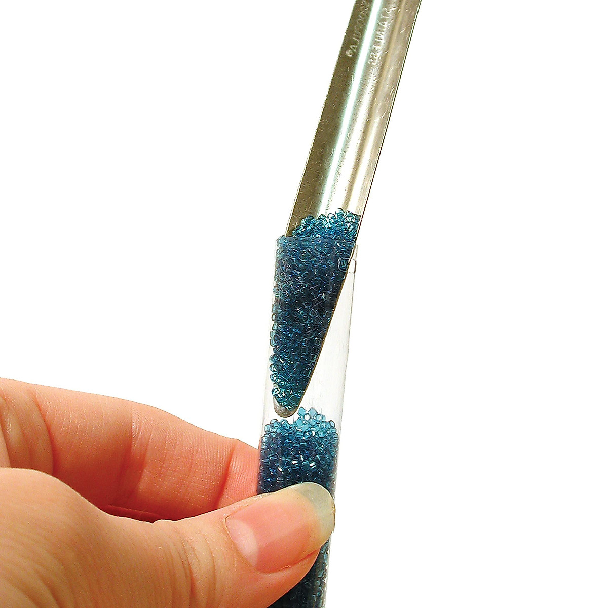 The Beadsmith ScoopEEZ – Scoops Beads with Ease – Curved Metal Tool with Pointed Tip to Pick Up Beads and Guide into Tubes – Great for Cleanup, Storage and Organization