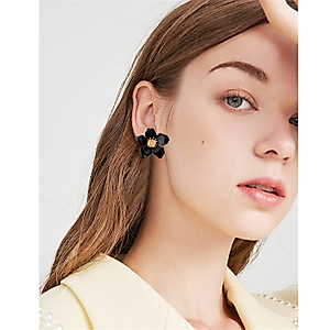 WUWEIJIAJIA Elegant Boho Flower Stud Earrings with White Pearl for Women Lover and Friends Flower Shaped Daisy Dangle Drop Earrings with Gold Flower Bud Jewelry Gifts (Black)