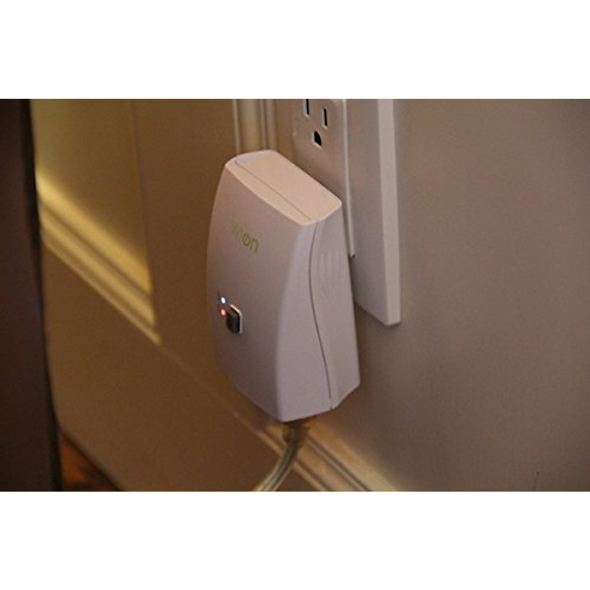 WiOn 50063 Smart Plug-In Indoor and Outdoor Wi-Fi Switch and Yard Stake Bundle, 1 Grounded Outlet and 3 Grounded Outlets