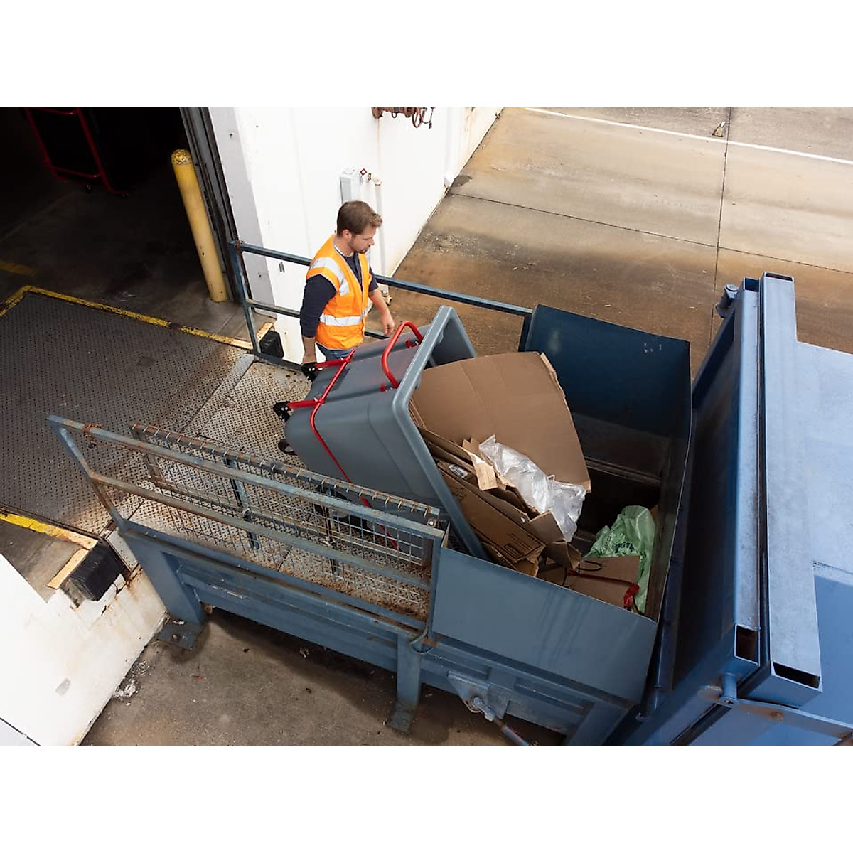 Rubbermaid Brute Tilt Dump Truck/Trash Cart/Garbage Collection/Recycling, 1 Cubic Yard, Standard Duty, 1,250 lbs., Gray, Distribution Centers/Warehouse/Manufacturing/Stadiums