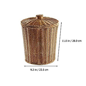 YARNOW Plastic Woven Storage Baskets with Lid, Round Wicker Waste Paper Basket, Wastebasket Garbage Bin with Lid for Bedroom Bathroom Kitchen Home Office (9.2 x 11 Inch, Light Brown)