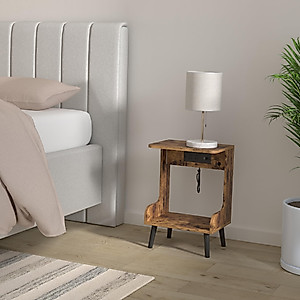 GYIIYUO Night Stands Set of 2 with Charging Station and Led Lights, Solid Wood Side Table with USB Ports and Outlets, Unique End Tables, for Bedroom, Rustic Brown