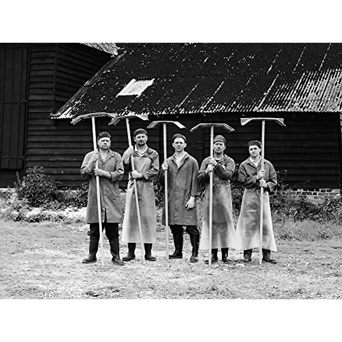 Maldon Salt, Sea Salt Flakes, 3.1 lb, Bulk Tub, Kosher, Natural, Handcrafted, Gourmet, Pyramid Crystals