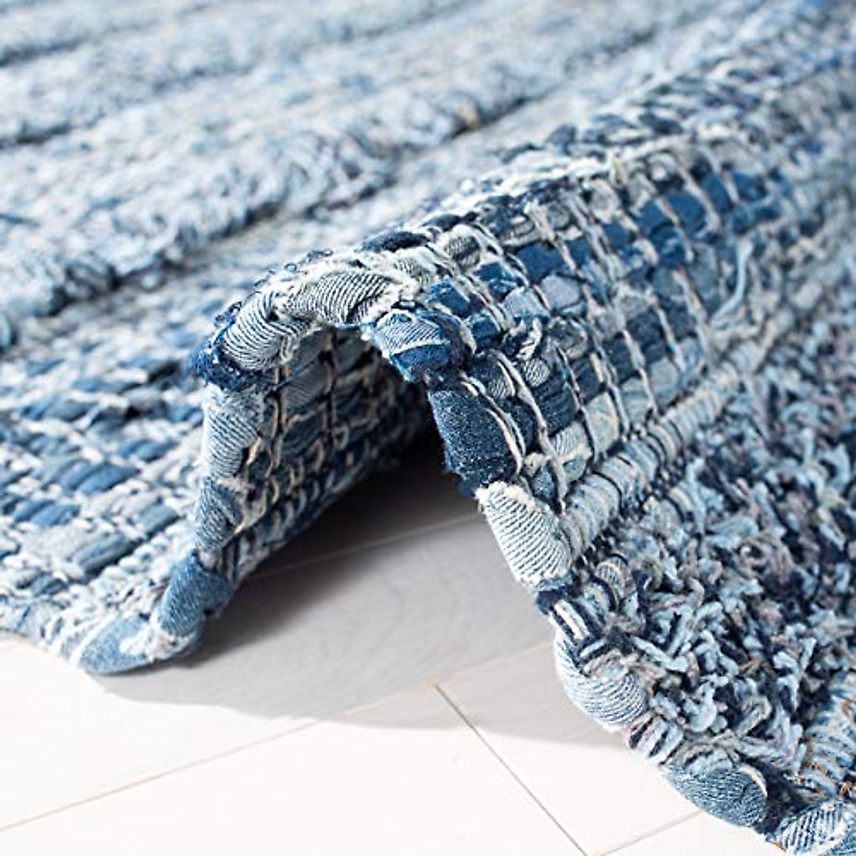 SAFAVIEH Montauk Collection Area Rug - 8' x 10', Blue, Handmade, Ideal for High Traffic Areas in Living Room, Bedroom (MTK417L)