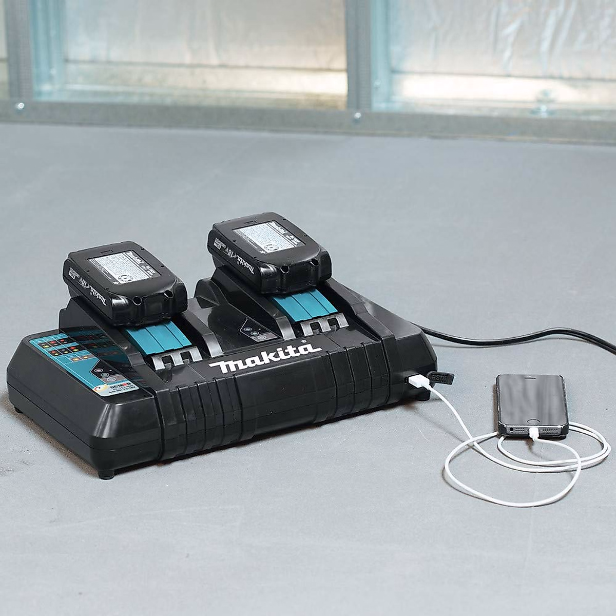 Makita BL1850B2DC2X 18V LXT Lithium-Ion Battery & Dual Port Charger Starter Pack (5.0Ah)