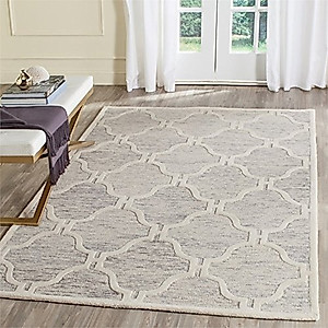 SAFAVIEH Cambridge Collection Accent Rug - 2' x 3', Light Grey & Ivory, Handmade Moroccan Distressed Wool, Ideal for High Traffic Areas in Entryway, Living Room, Bedroom (CAM727G)