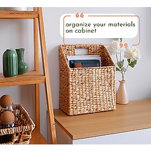 CHI AN HOME Wicker Hanging Storage Baskets, Set of 2 Hanging Wall Baskets, Mail Baskets for Wall, Hanging Baskets for Organizing Files, Books, Accessories