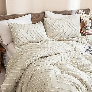 Andency Beige Queen Comforter Set, 3 Pieces Boho Chevron Bedding Comforter Sets (1 Tufted Comforter & 2 Pillowcases), Summer Lightweight Fluffy Shabby Chic Microfiber Down Alternative Bed Set