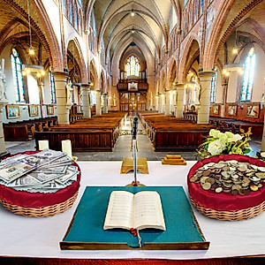 Hushee 3 Pack 9.1 Inch Round Offering Baskets for Church Wicker Offering Basket with Removable Liner Church Rattan Basket Bowls Wicker Woven Bread Basket for Church Receiving Gift(Red Liner)