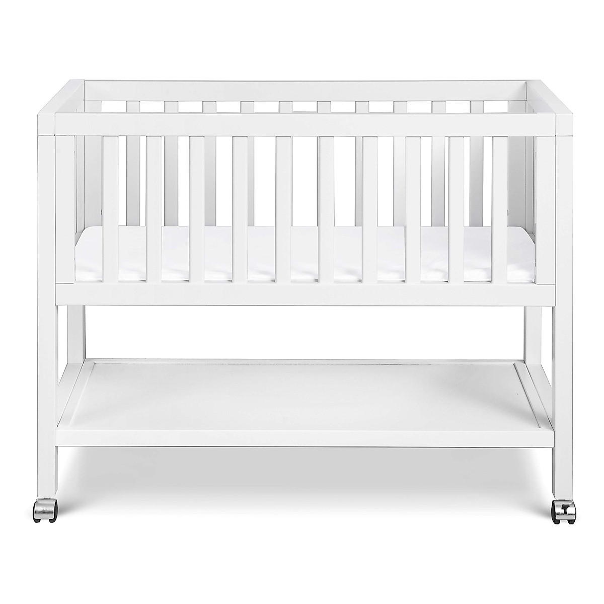 DaVinci Archie Portable Bassinet in White, Removeable Wheels, Greenguard Gold Certified