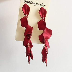 YERTTER Christmas Long Acrylic Dangle Rose Petal Drop Dangle Earrings Bohemian Resin Flower Statement Earrings for Women (Red)