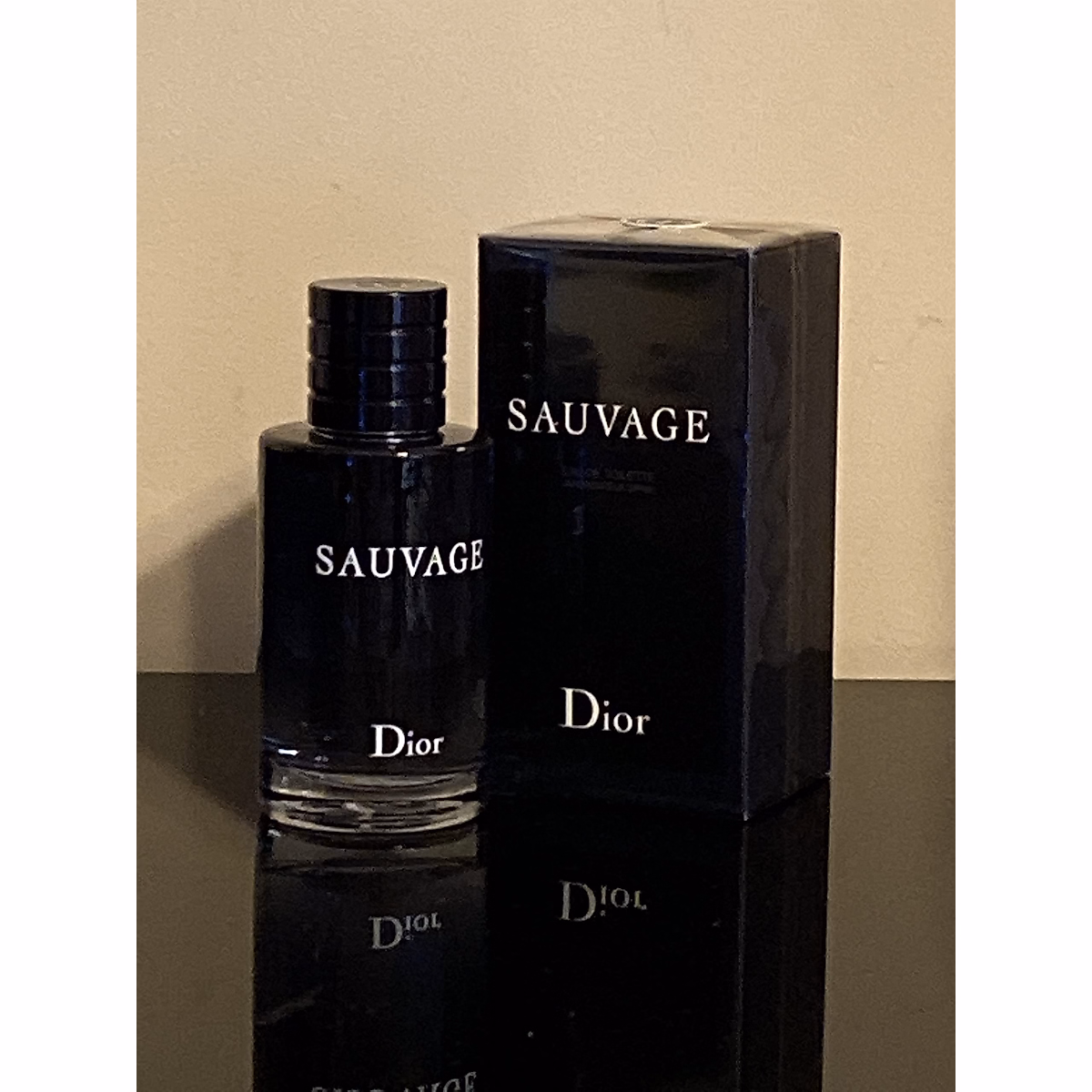 Dior Men's Sauvage Eau de Toilette Spray ( 3.4 Ounce / 100 ml in sealed box )