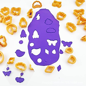 Christmas Polymer Clay Cutters kit, 25pcs Christmas Shapes Clay Earring Cutters with Earring Cards for Polymer Clay Earring Small Christmas Tree Clay Cutters for Polymer Clay Jewelry