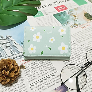 Loxepur Women's Cartoon Wallet With Zipper Coin Three-Fold Purse for Daily Life Festive Gift (Green)