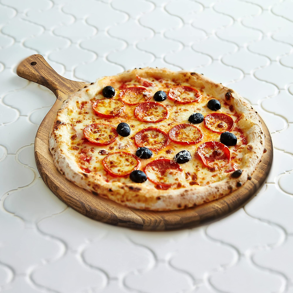 KITEISCAT Acacia Wood Round cutting board with handle 16” x 12”– Round Pizza Paddle & Cutting Serving Board for Home Baking, Cheese, Fruits, Vegetables, Bread, Charcuterie