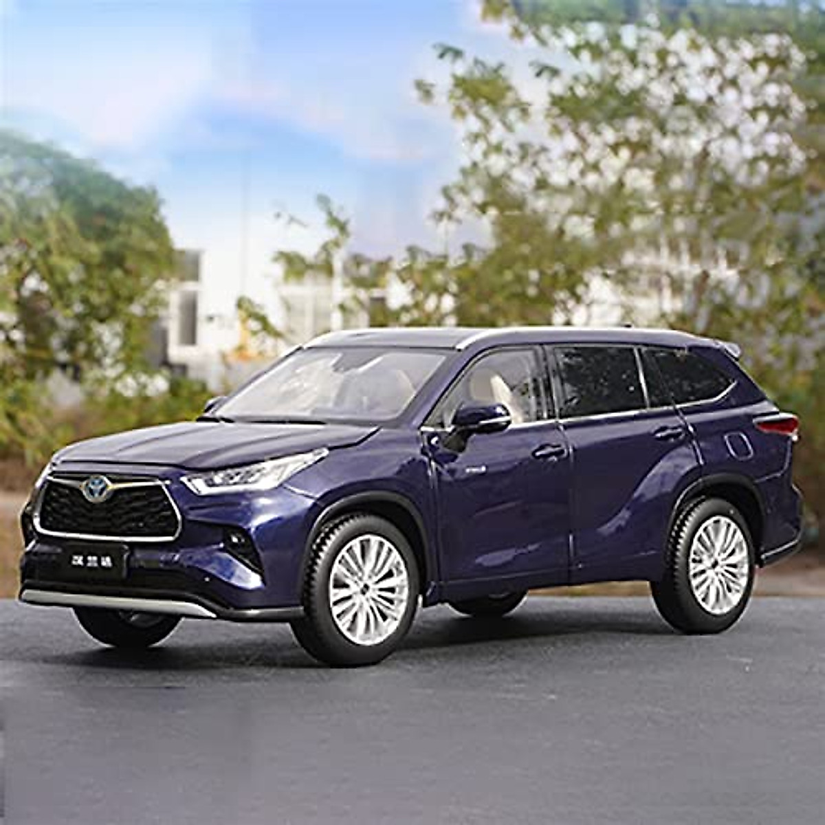 Models Vehicle Replica Car 1 18 Fit for Toyota Highlander 2021 SUV Simulation Scale Car Model Steel Diecast Toy Vehicle Collect Souvenir Collectible Gift 2023 2024