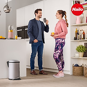 Hailo Harmony M waste bin | 12 L / 3.2 gal | Cushioned lid-closing mechanism (soft-close) | Steel sheet | Wide metal foot rail | Bin liner clamping ring | Carrying handle | Made in Germany | Red