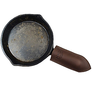 Hide & Drink, Rustic Thick Leather Cast Iron Hot Handle Cover (Small), Skillet Panhandle Grips, Frying Pan, Heat Protection, Kitchen Essentials Handmade Includes 101 Year Warranty :: Bourbon Brown