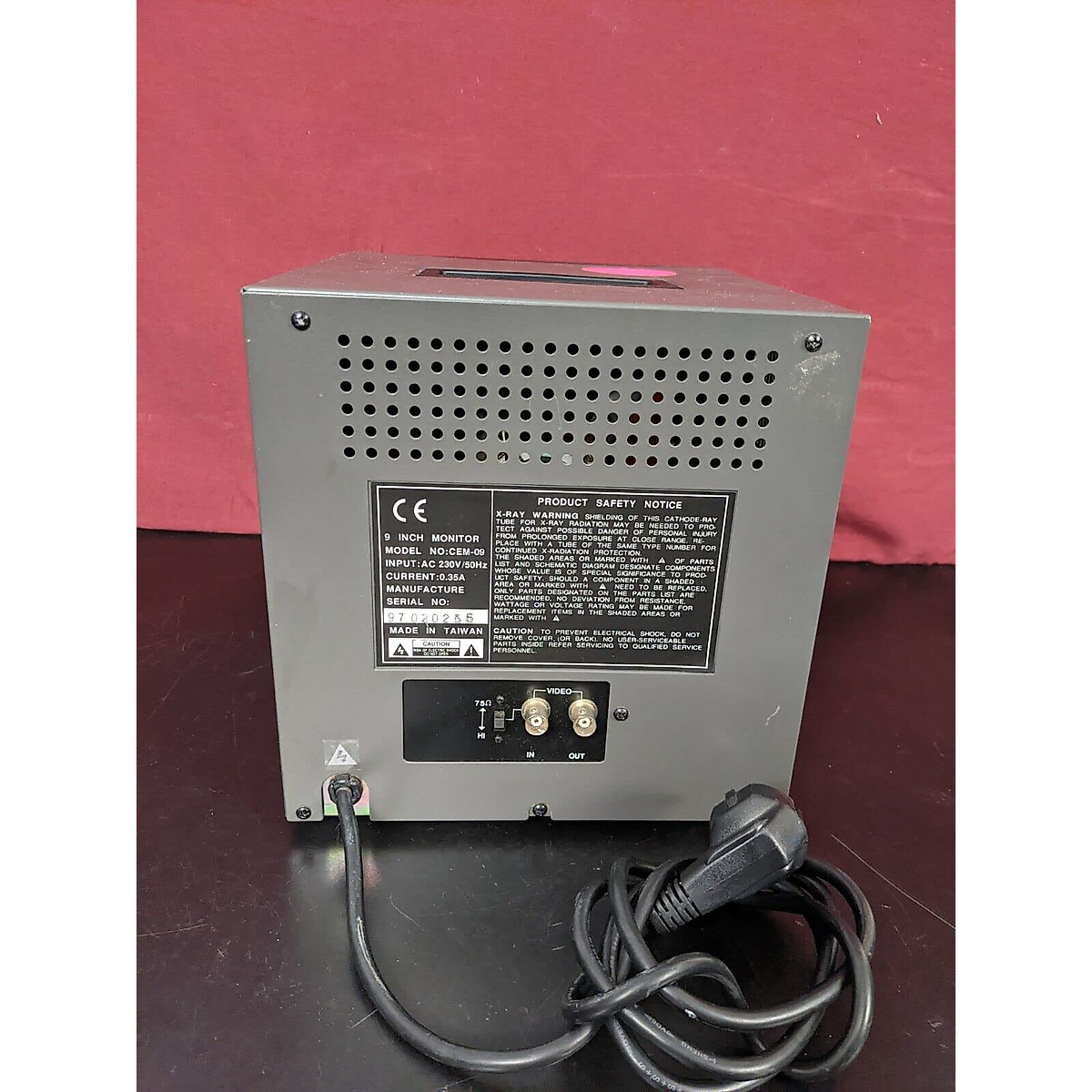 CEM-09 9" Black and White CRT Video Monitor/B/W / 230V 50HZ / European Plug