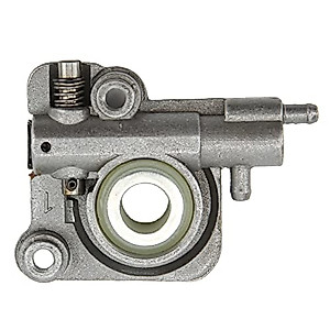 Oil Pump Chainsaw Parts Accessories with Metal Worm Gear Replacement for Home Hotel Garden Outdoors CS350 CS2600 CS360T P021010890 Chainsaw Use