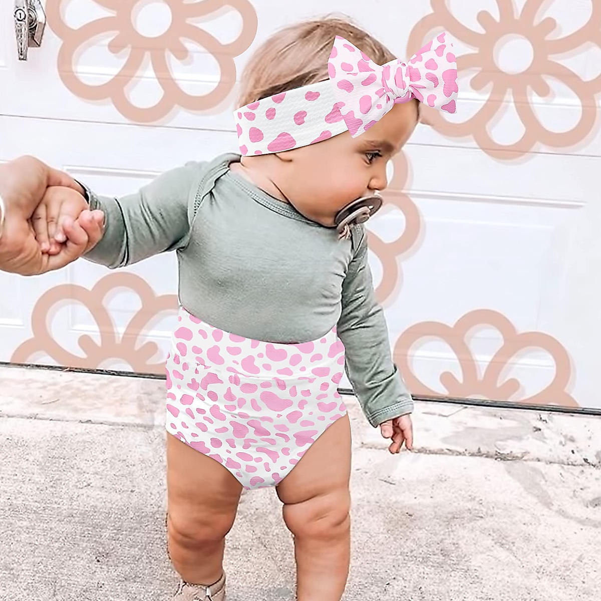 Cow Print Baby Shorts Set Baby Girl Bummies Summer Shorts High Waisted Bloomers and Bows Cow Spot Diaper Cover Baby Shorts Cow Girl Outfit Baby Toddler Clothes Baby Shower Birthday Cake Smash Gift