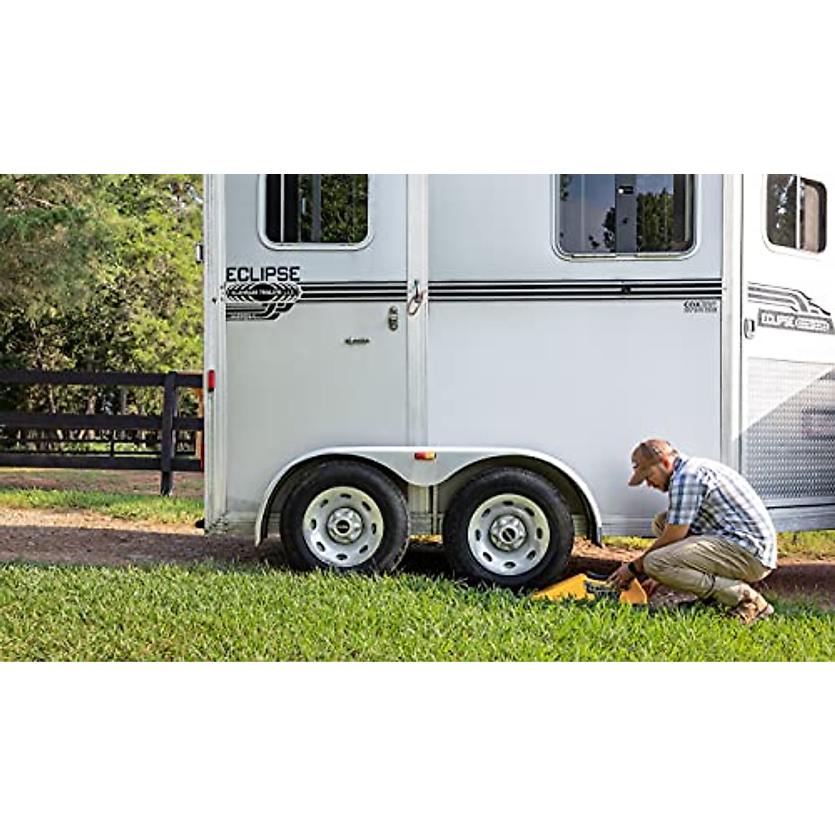Trailer Aid 21002 Plus | Features a 5.5-Inch Lift & Crafted of Heavy-Duty Lightweight Polymer | Great for RVs, Campers, Travel Trailers, and More