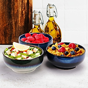 GRABADO Handmade Large Salad Bowls, Ceramic Bowl 60oz for Eating, Porcelain Serving Bowl Glazed, Popcorn Bowl 8"，Decorative Bowl for Salad, Ramen, Soup and Fruit,Dishwasher & Microwave Safe(Sky Blue)