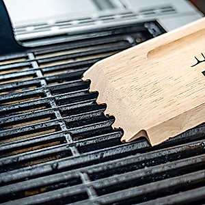ELK BBQ Grill Wooden Scraper - Compatible with Charcoal and Gas Barbecue Grill Grates - Safe, Natural and Bristle-Free Cleaning