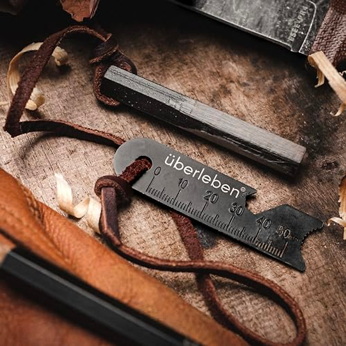 überleben Hexå Lite Ferro Rod Fire Starter for Survival – Up to 20,000 Strikes, 3" Long, 1/2" Thick Hexagon Fire Steel with Striker and Lanyard – Waterproof Flint and Steel for Camping