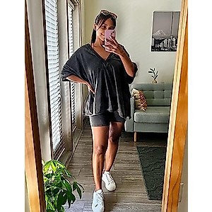 TIQOJE Womens Workout Set 2 Piece Outfits Oversized V Neck T Shirt Biker Shorts Reversible Set(-Darkgrey01-Medium)