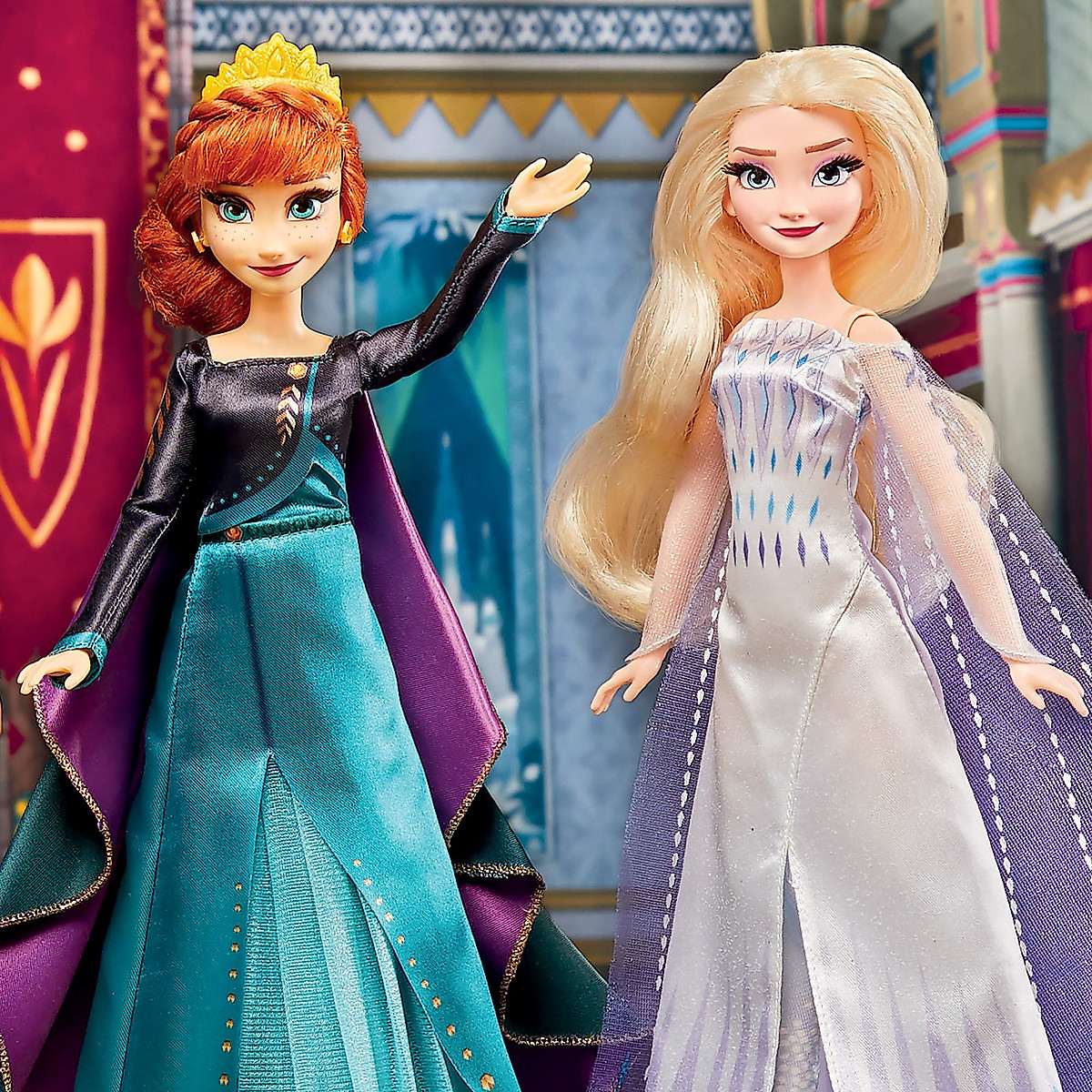 Disney Frozen 2 Frozen Finale Set, Anna, Elsa, Kristoff, Olaf, Sven Dolls with Fashion Doll Clothes and Accessories, Toy for Kids 3 and Up (Amazon Exclusive)