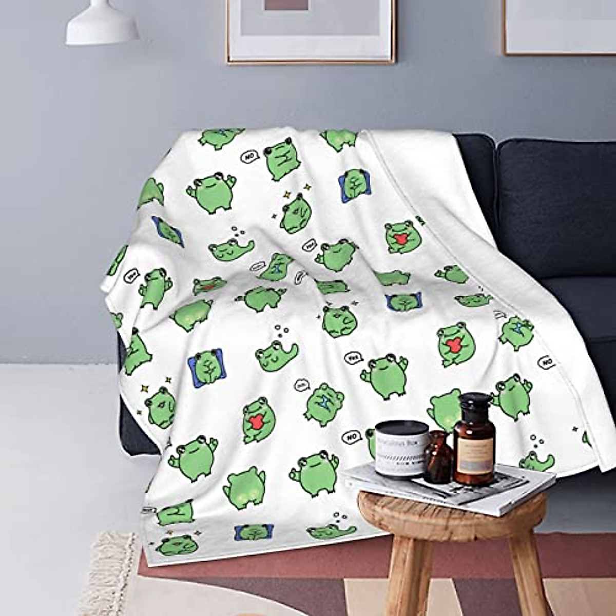 Cute Frog Soft Lightweight Fleece Throw Blankets Cozy Warm Fuzzy Plush Microfiber Blanket for Sofa Couch Bed All-Season 60"X50"
