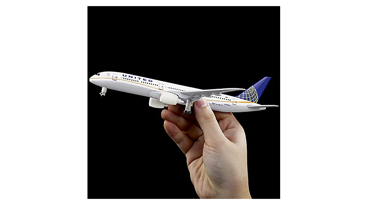 United Airlines Boeing 787 Diecast Model - 1:300 Scale Aviation Collectible