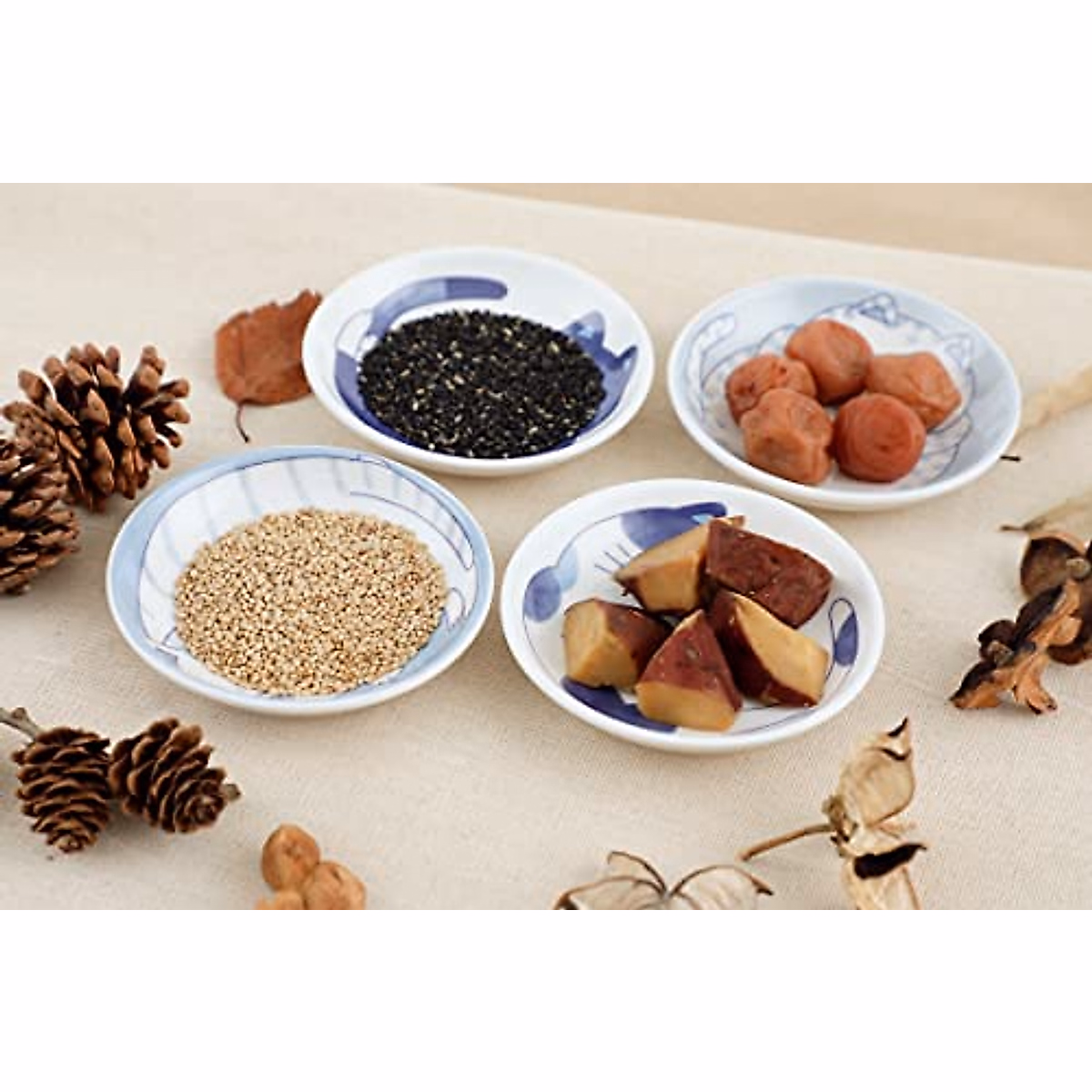 HAKONE YOSEGI Japanese Small Plate Set Ceramic Cute Cats Design Appetizer Dessert Sushi Sauce 3.94 x 0.8 Inches Set of 4