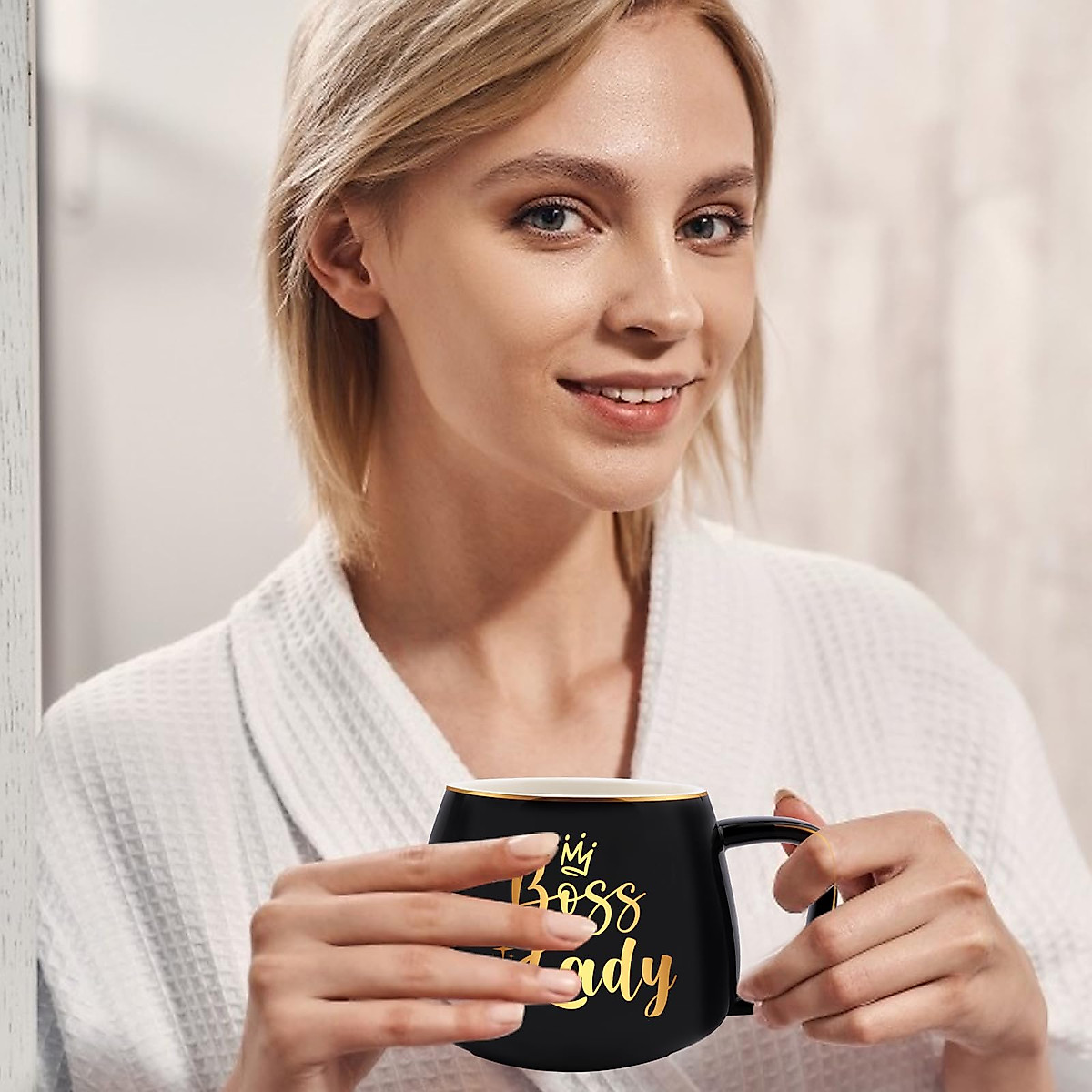 HULASO Boss Lady Gifts for Women, Christmas Gifts for Women with Candle and Dish, Boss Appreciation Gifts for Women Crown Coffee Cup, Birthday Gifts Best Boss Gifts for Women Boss Mug