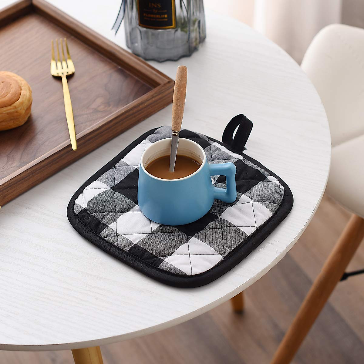 6 Pieces 100% Cotton potholders for Kitchens ， Heat Resistant with Pocket for Easy Grip. (Black Plaid)