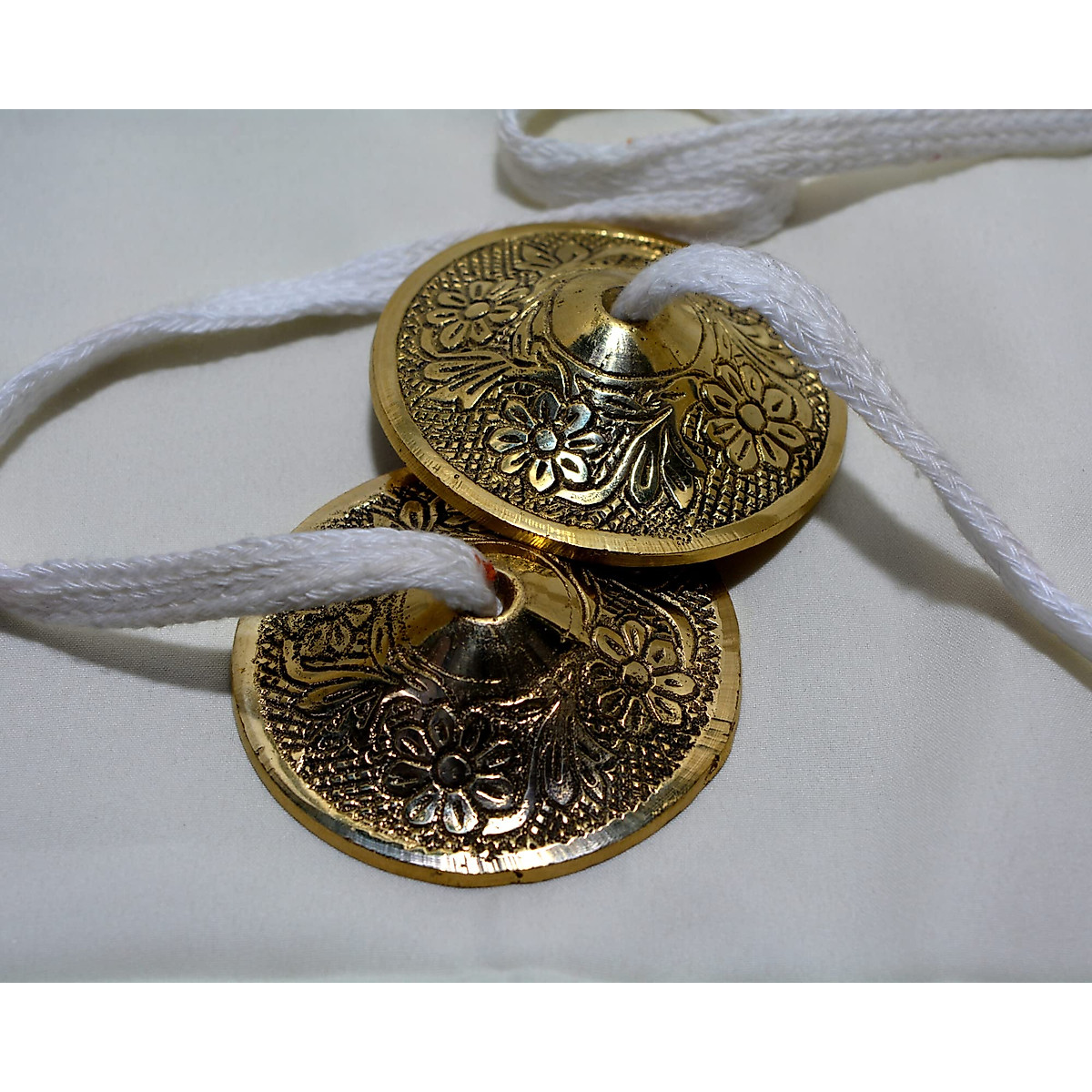 Brass Manjira Instrument Finger cymbal or Hand Cymbals Metal Clapper | METAL MANJEERA PERCUSSION KIRTAN POOJA | Tibetan Tingsha Manjeera Clash Traditional for Indian Music & Tibetan Prayer (Style 1)