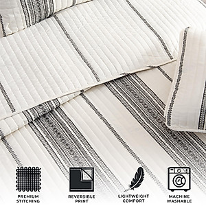 Great Bay Home King Reversible Quilt Bedding Set - All Season, Modern, Lightweight Bedspreads - White and Grey Striped Coverlets (Includes 1 Quilt, 2 Pillow Shams)