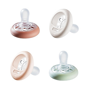 Tommee Tippee Breast-Like Pacifier, 0-6 month pack of 4 pacifiers with breast-like baglet, symmetrical design, BPA free
