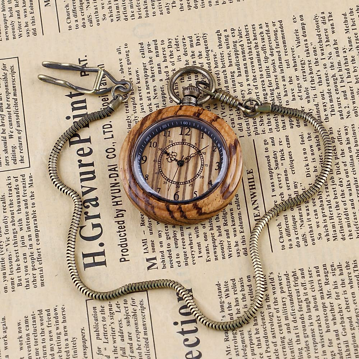 Tiong Dad Gifts for Fathers Day Handmade Bamboo Wooden Pocket Watches for Men with Chain Analog Quartz Gifts for Fathers Day,Birthdays(Brown)