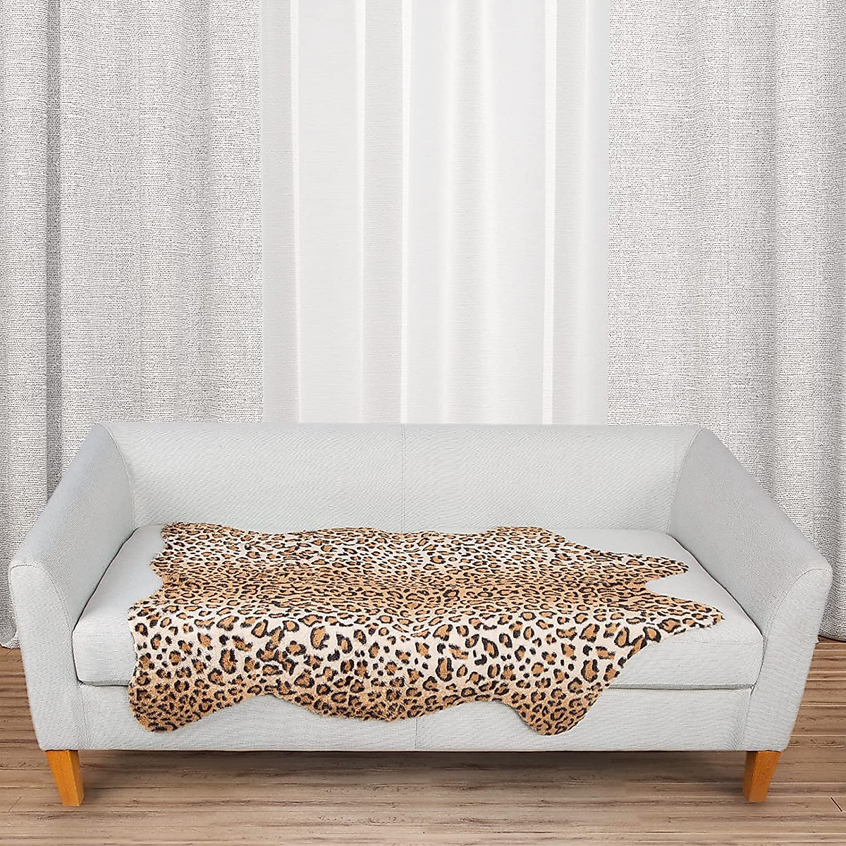 MACEVIA Leopard Rug Cheetah Print Rug Area Carpet Cute Western Decor Animal Skin Rugs for Living Room Bedroom Non-Slip 43.3" L x 29.5" W(3.6ft x 2.4ft)