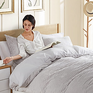 Nestl Premium Flannel Duvet Cover Set - 2 PC Reversible Twin Comforter Cover Set with Microfiber Back - 1 Velvet Duvet Cover Twin with Zipper Closure & 1 Pillow Sham 68 x 90 inches – Silver Gray