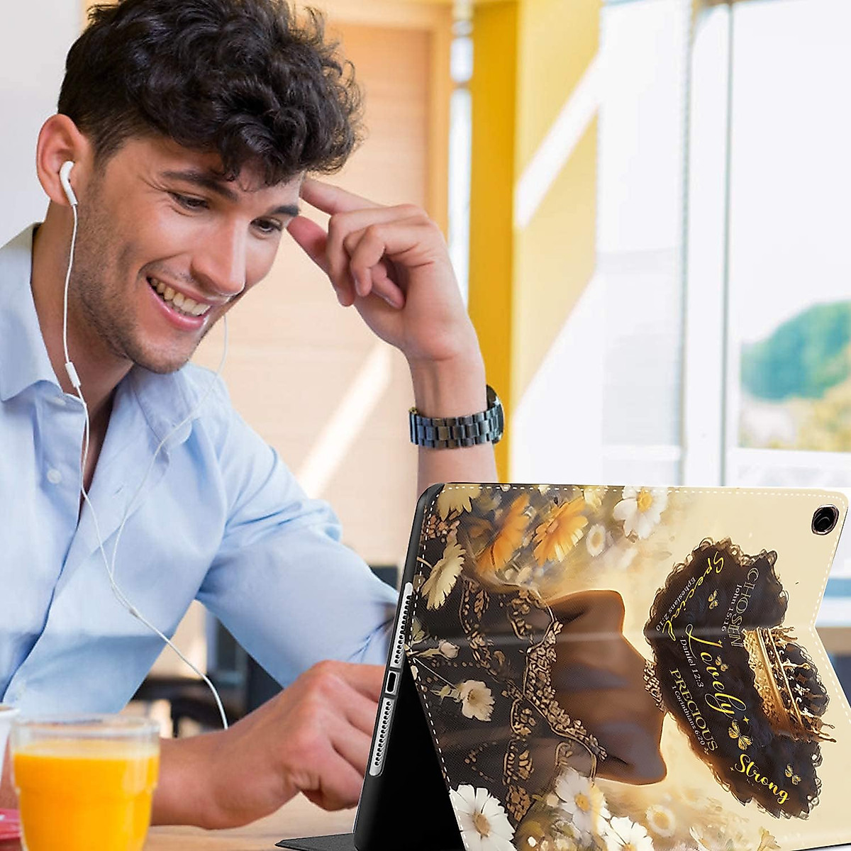 Case for iPad 9th/8th/7th Gen 2021/2020/2019 iPad 10.2 Inch Also Fit iPad Air 3th Gen 2019/iPad Pro 10.5 inch 2017，Standing Cover with Auto Sleep/Wake，African American Girl Crown