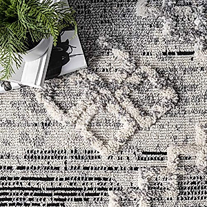 nuLOOM Roxy Textured Diamond Tassel Area Rug, 6' 7" x 9', Grey